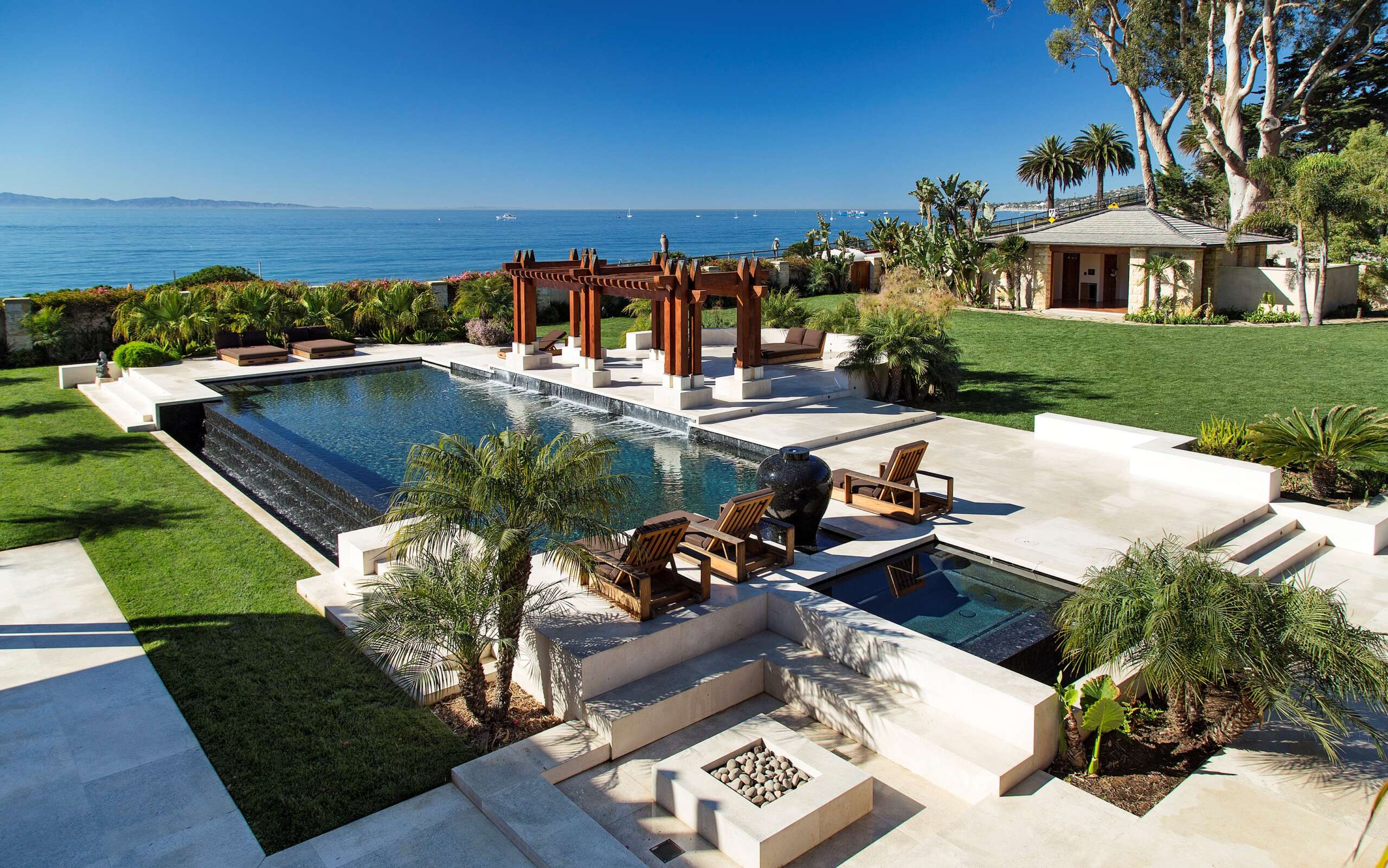 Creative Pools & Design